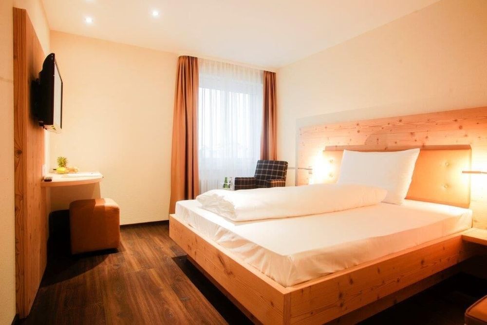 Gasthaus zur Waldegg, BW Signature Collection in Horw bei HotelSpecials.at